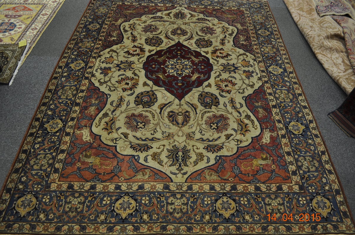 Persian Handmade Najafabad Rug - heavenonearthimports.co.uk